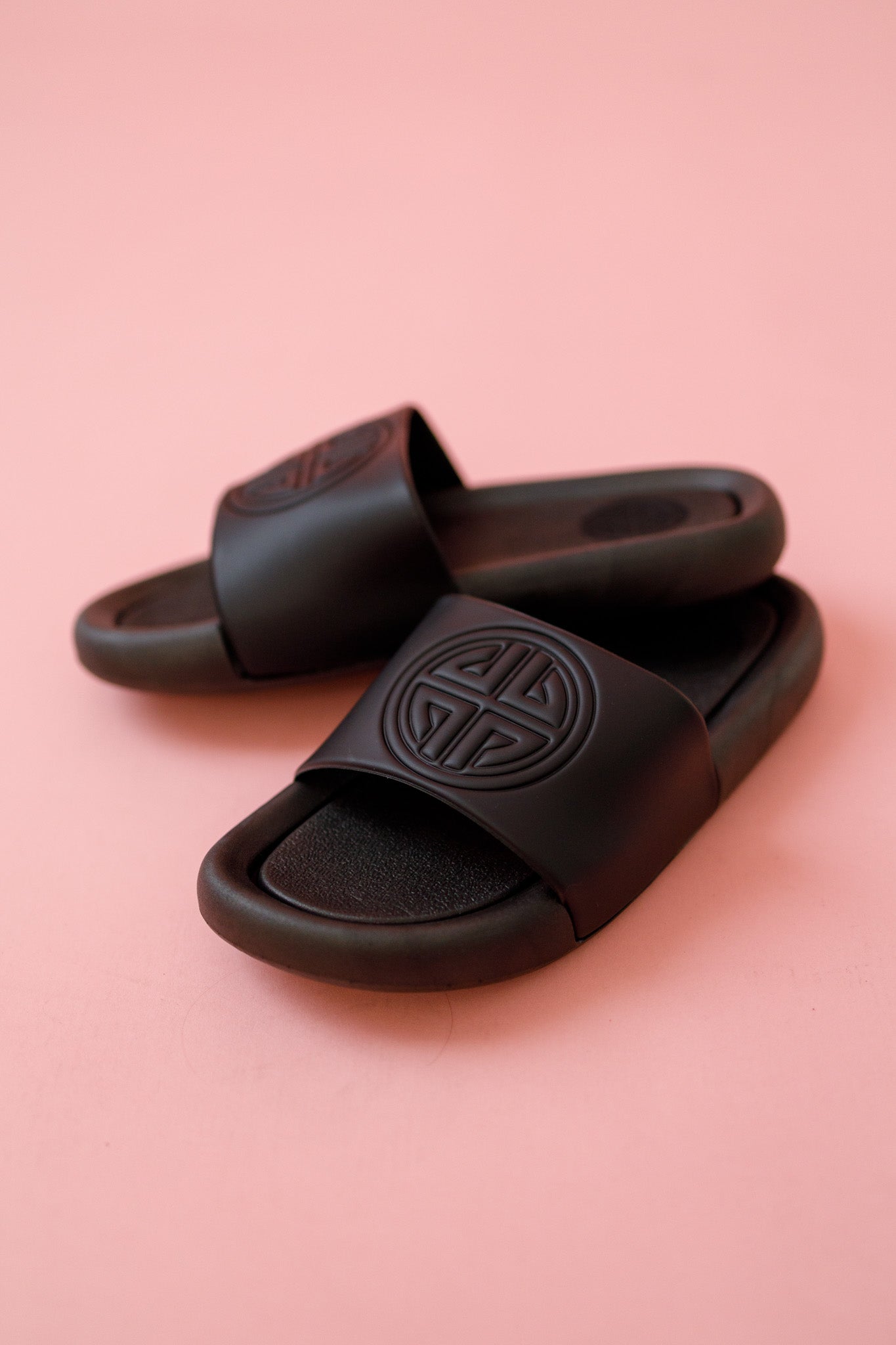 Black Emblem Cushioned Slides – Jaxe + Grace Boutique